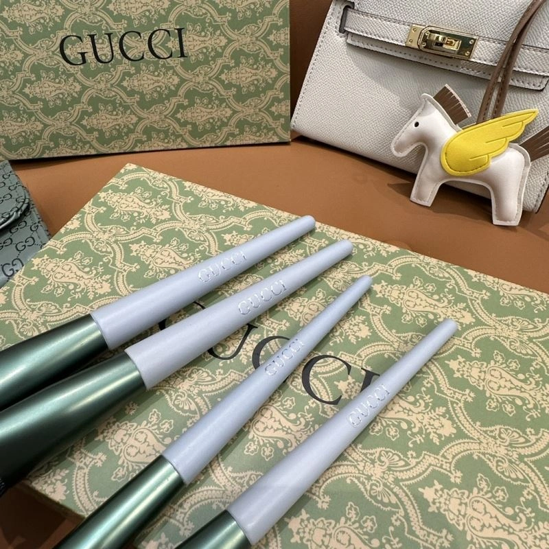 Affordable Gucci Makeup Brushe
