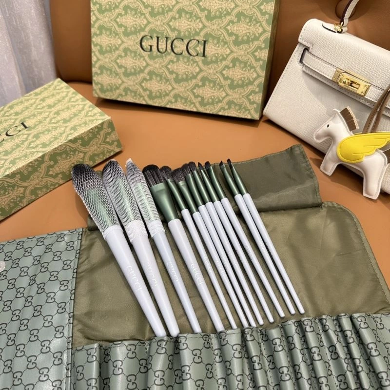 Affordable Gucci Makeup Brushe