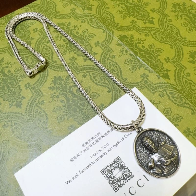 Exact replica Gucci Necklaces