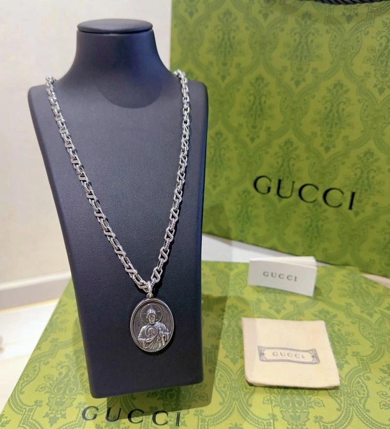 Legit Gucci Necklaces