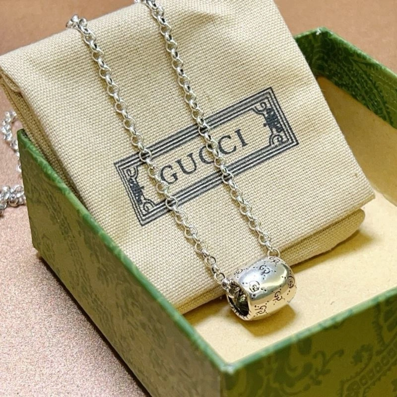 Indistinguishable Gucci Necklaces