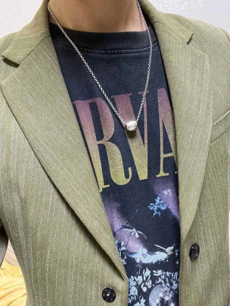 Indistinguishable Gucci Necklaces