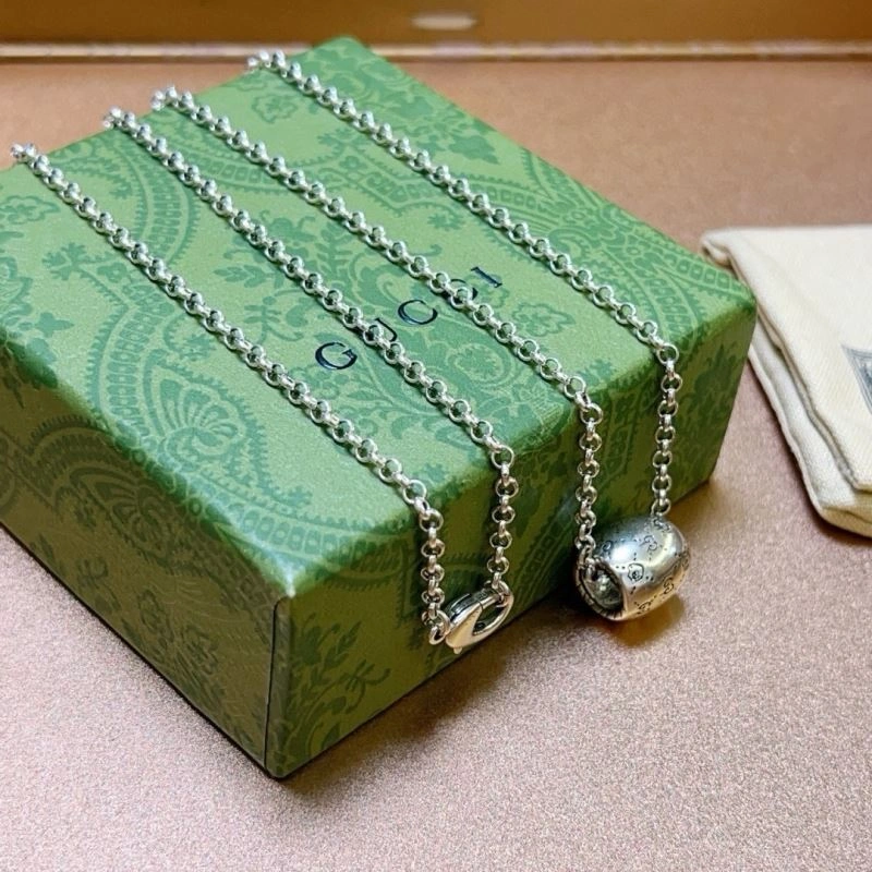 Indistinguishable Gucci Necklaces