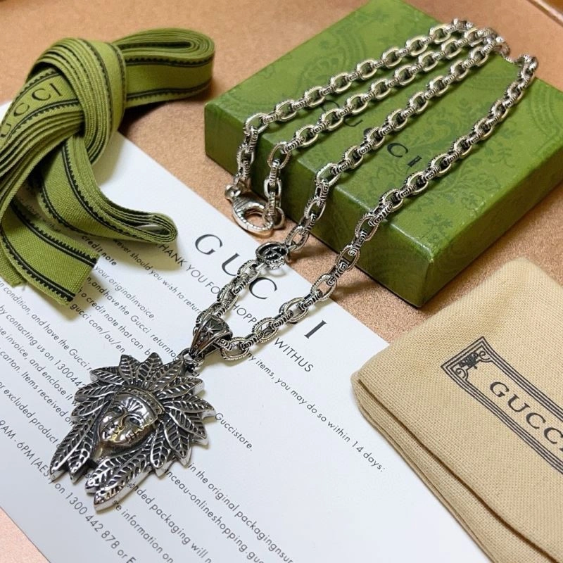Indistinguishable Gucci Necklaces
