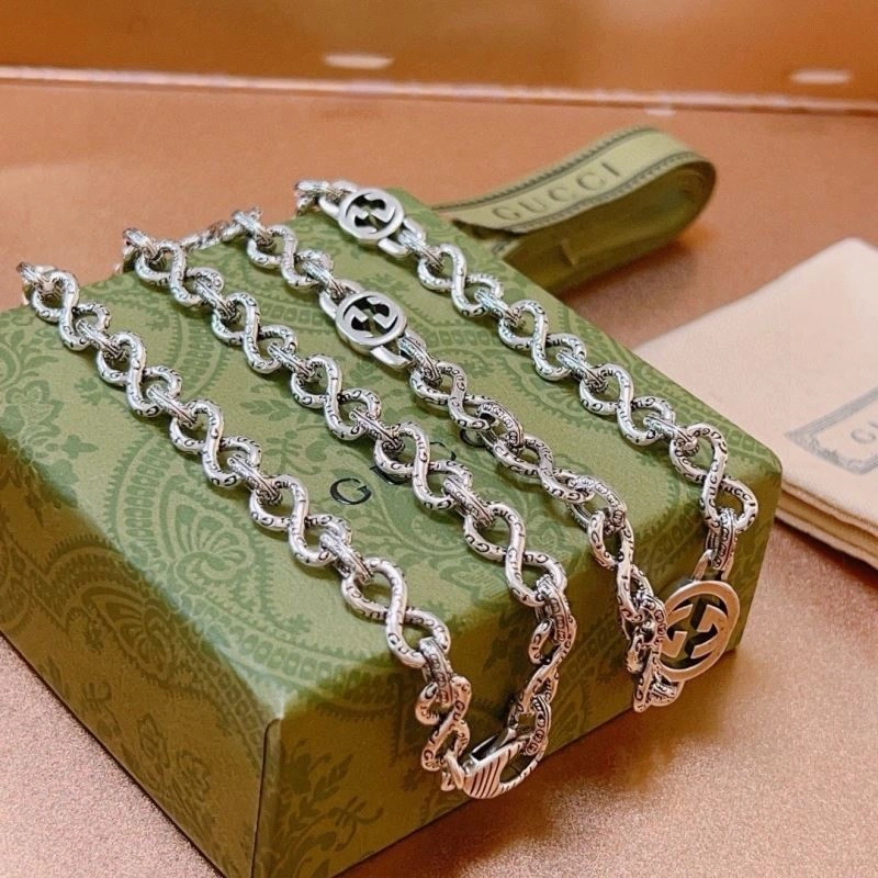 Top mirror Gucci Necklaces