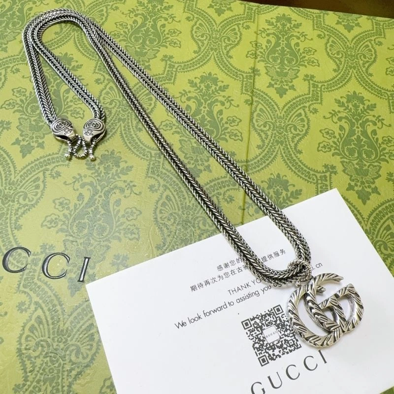 Indistinguishable Gucci Necklaces