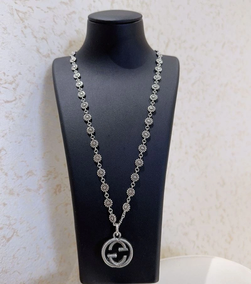 Top mirror Gucci Necklaces