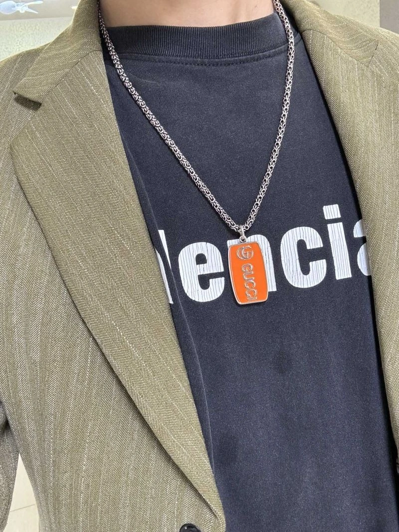 Indistinguishable Gucci Necklaces