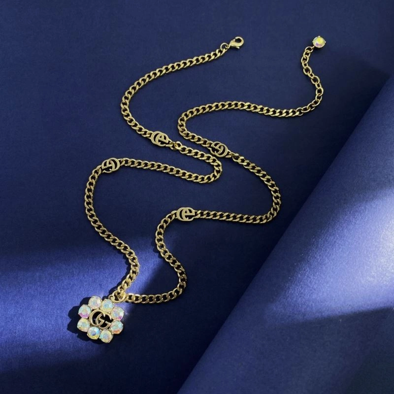 Indistinguishable Gucci Necklaces