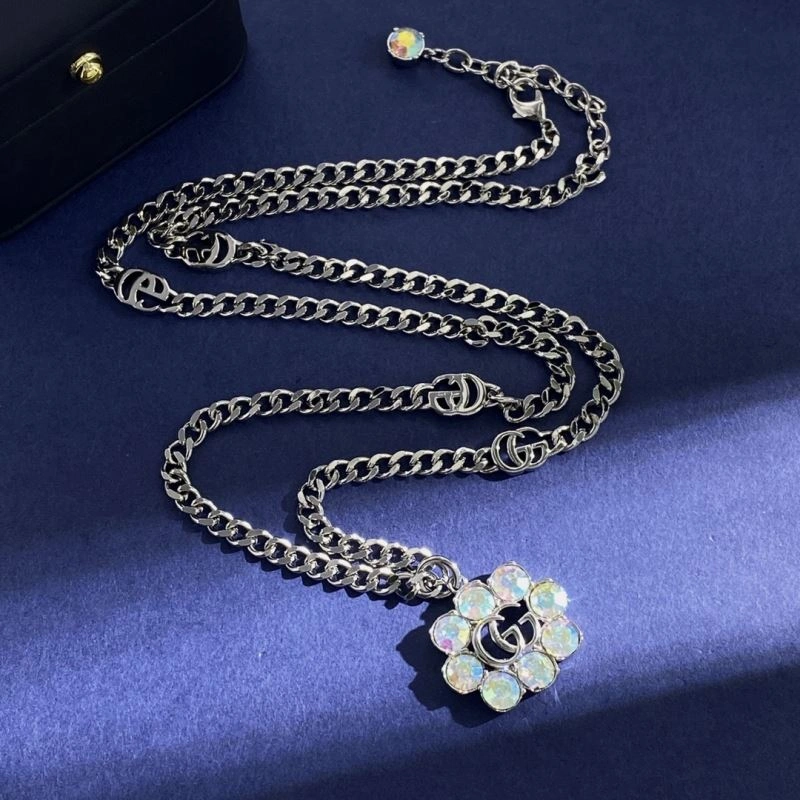 Indistinguishable Gucci Necklaces
