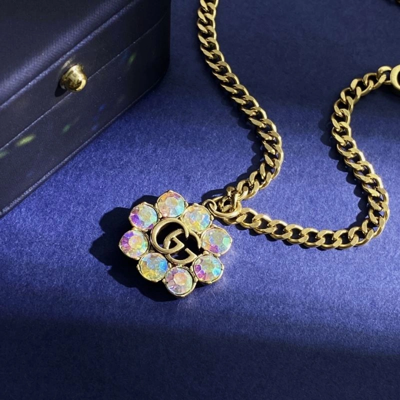 Indistinguishable Gucci Necklaces
