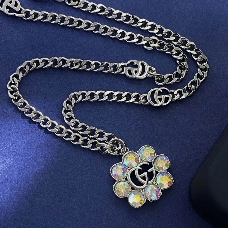 Indistinguishable Gucci Necklaces