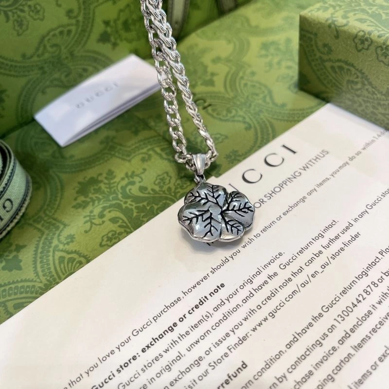 Indistinguishable Gucci Necklaces