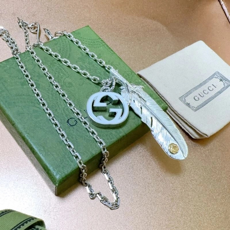 Top mirror Gucci Necklaces