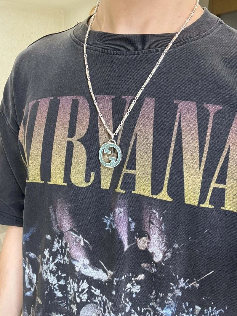 Indistinguishable Gucci Necklaces