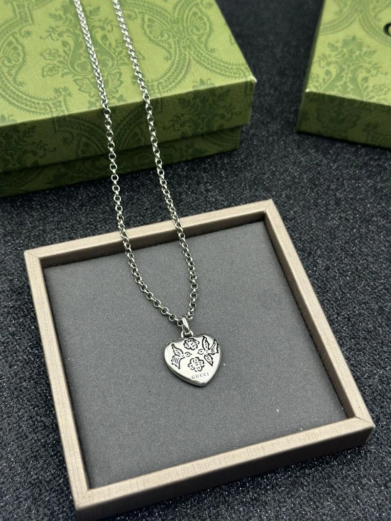 Indistinguishable Gucci Necklaces