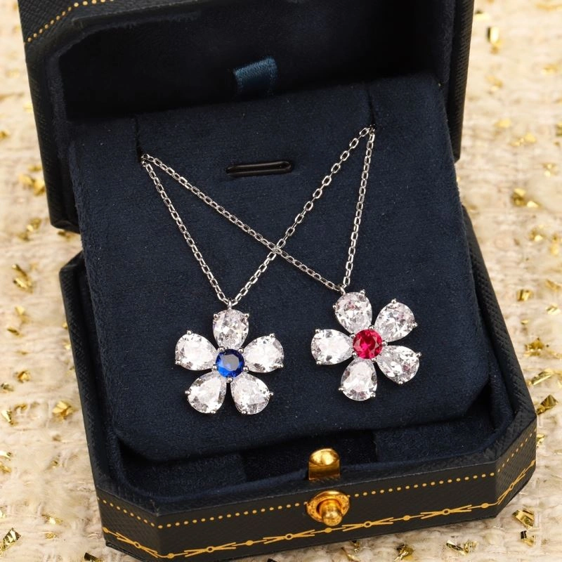 Accurate model Gucci Necklaces