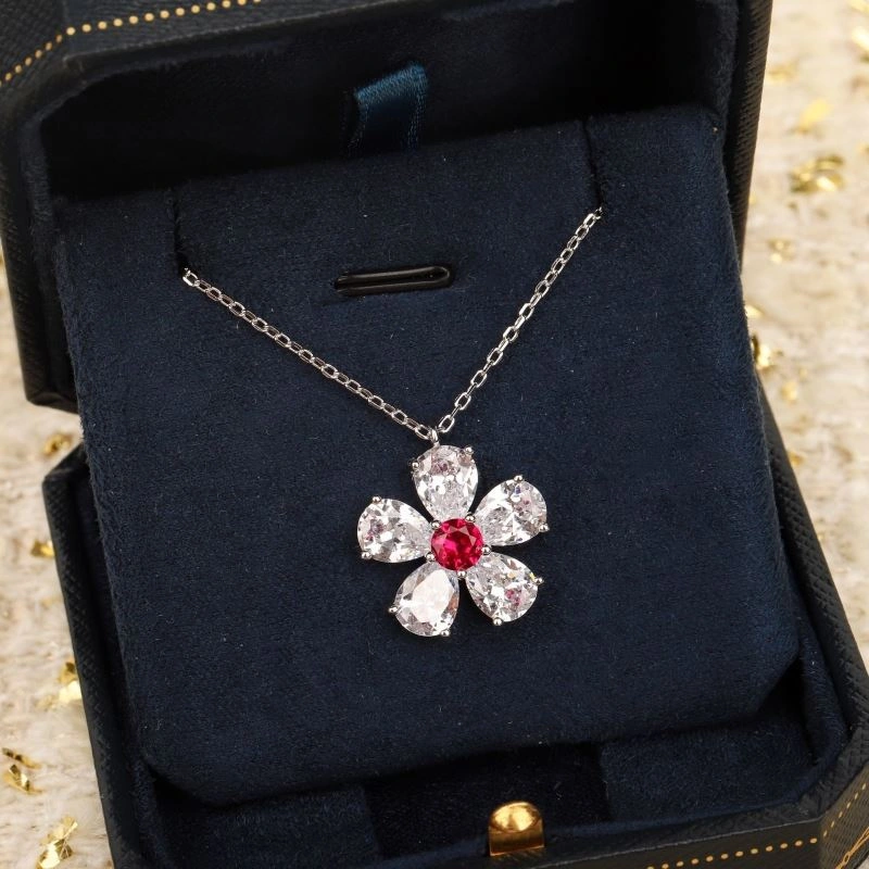 Accurate model Gucci Necklaces