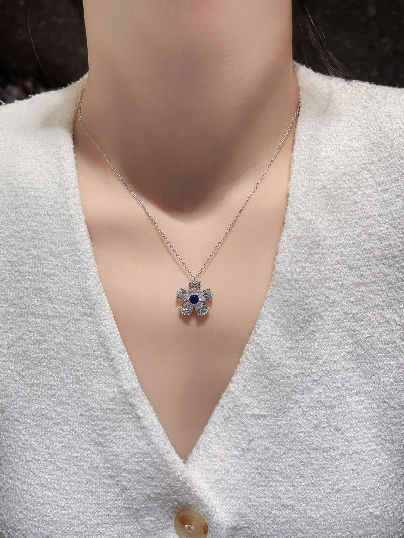 Accurate model Gucci Necklaces