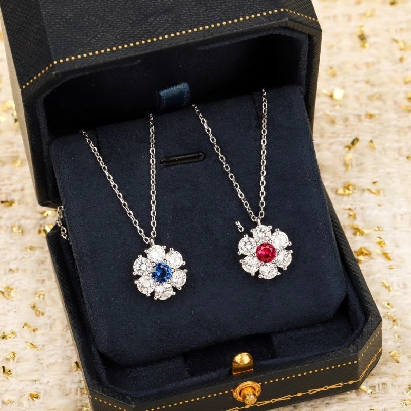 Top mirror Gucci Necklaces