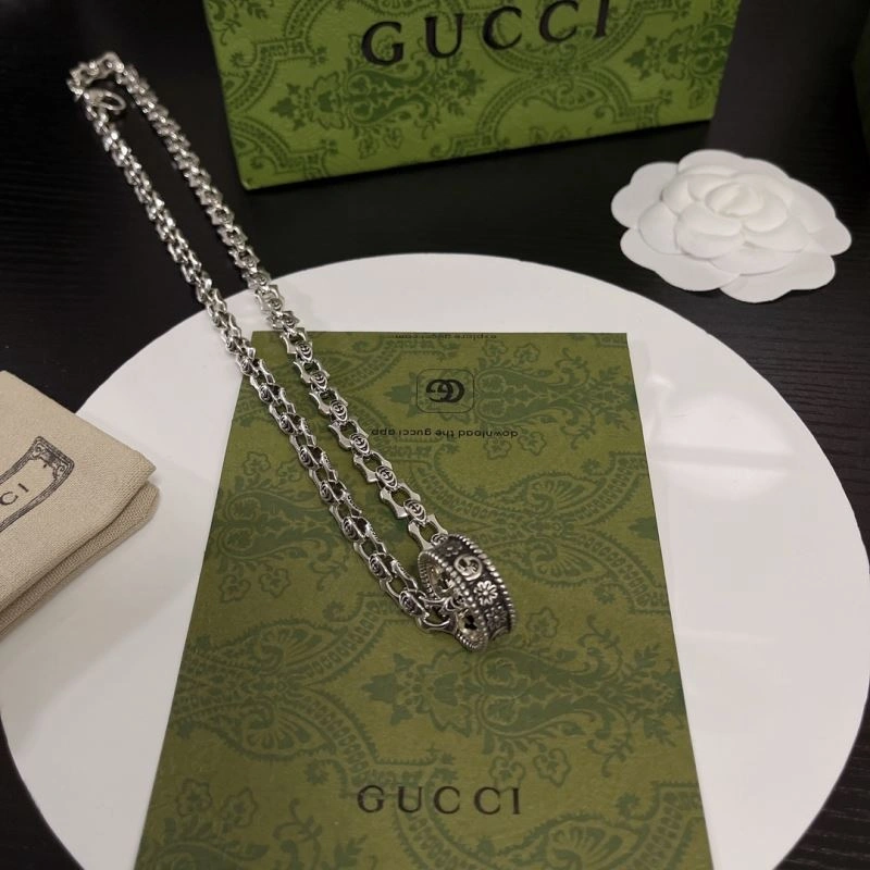Indistinguishable Gucci Necklaces