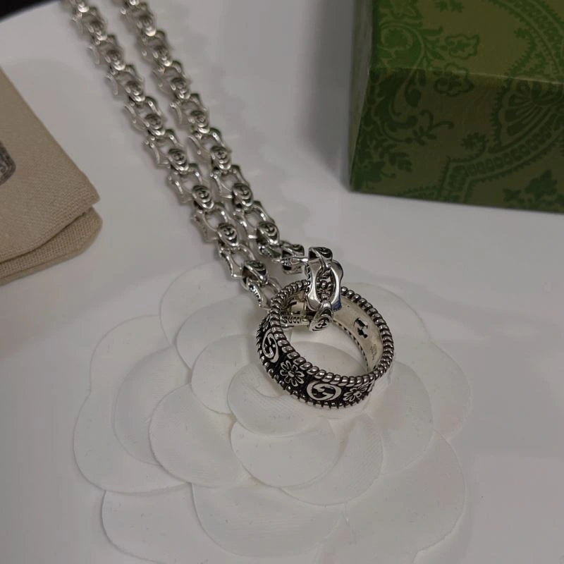 Indistinguishable Gucci Necklaces