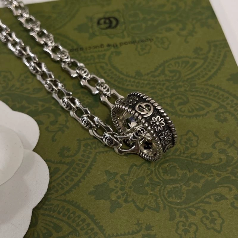 Indistinguishable Gucci Necklaces