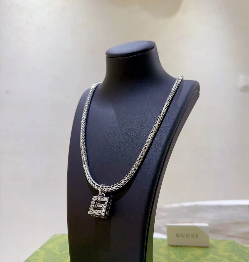 Legit Gucci Necklaces