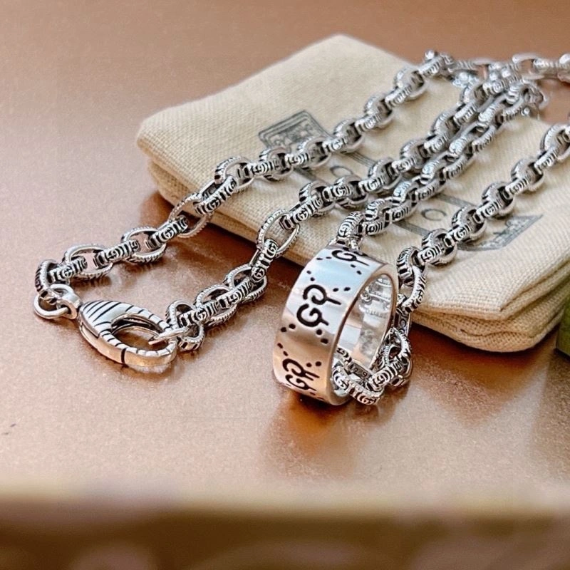 Accurate model Gucci Necklaces