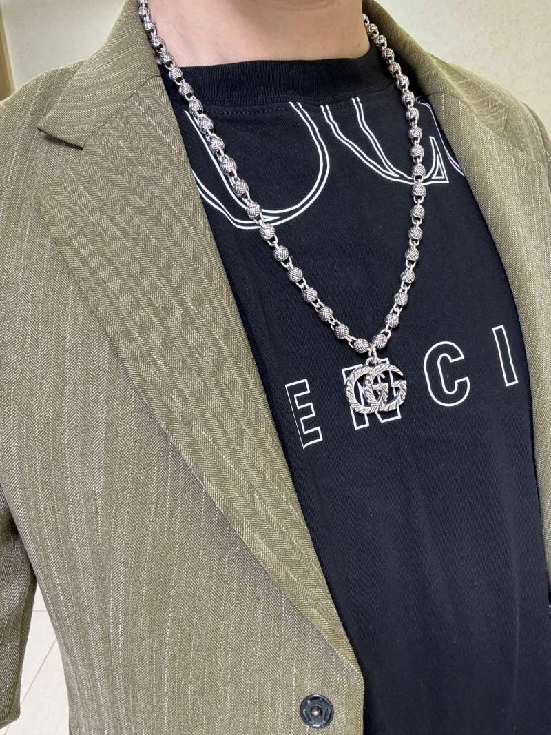Indistinguishable Gucci Necklaces