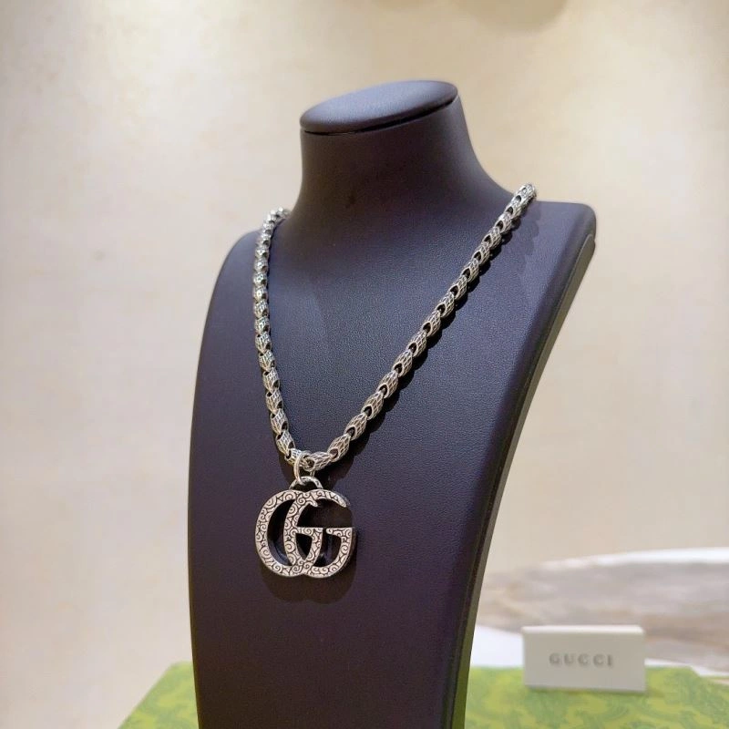 Indistinguishable Gucci Necklaces