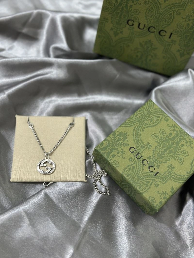 Top mirror Gucci Necklaces