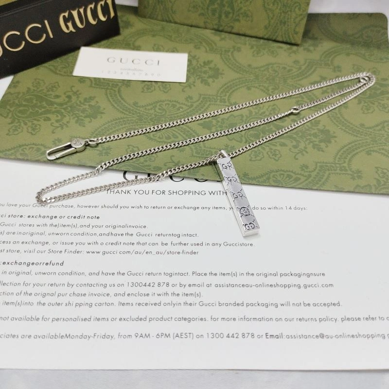 Indistinguishable Gucci Necklaces