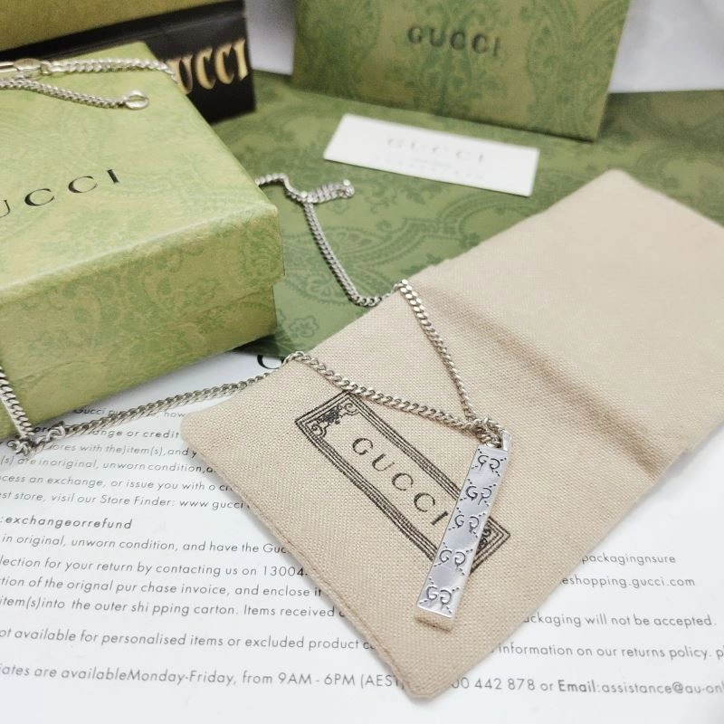 Indistinguishable Gucci Necklaces
