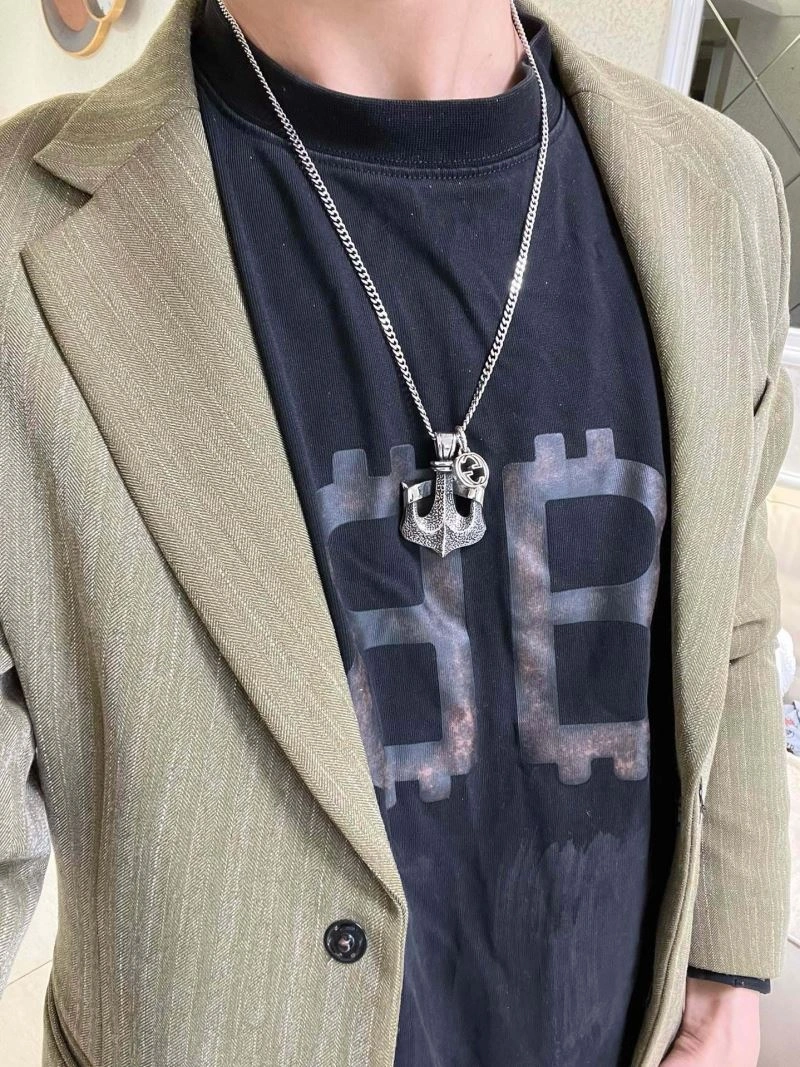 Top mirror Gucci Necklaces