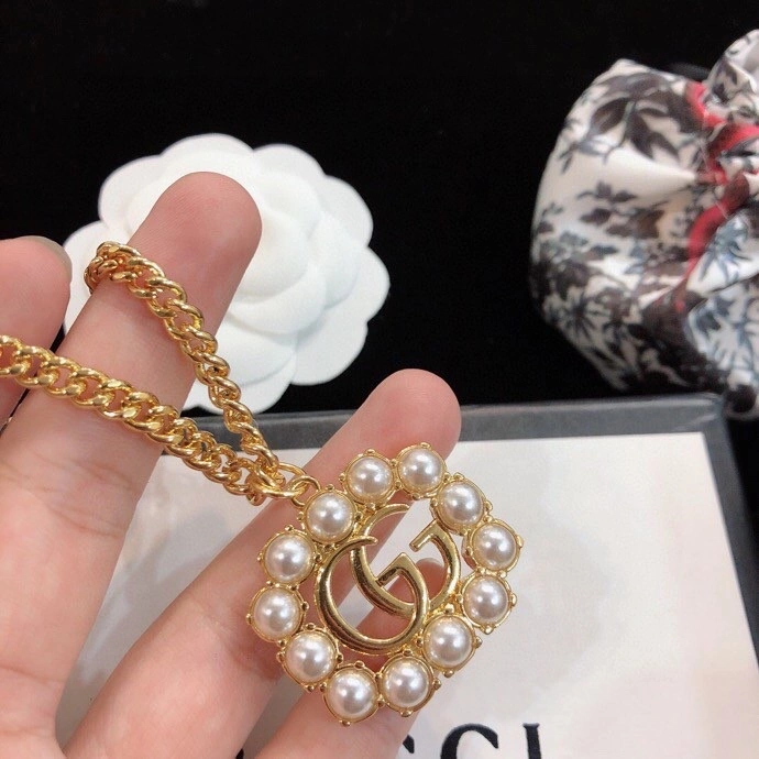Official Gucci Necklaces