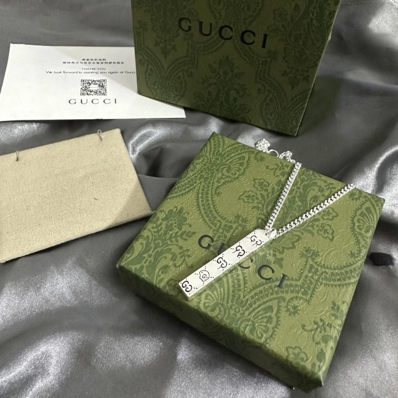 Bargain Gucci Necklaces