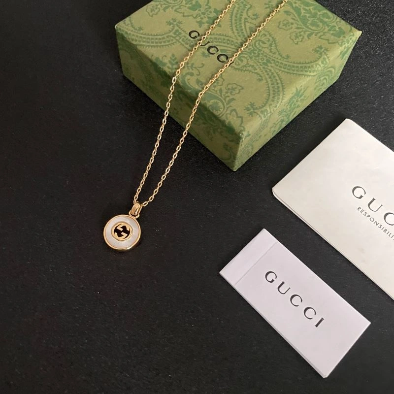 Indistinguishable Gucci Necklaces