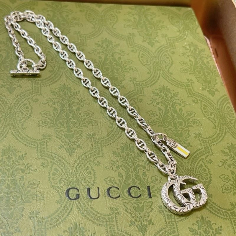 Bargain Gucci Necklaces