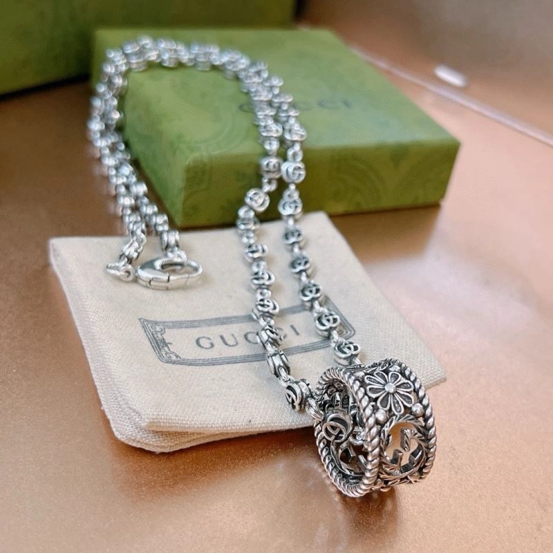 Bargain Gucci Necklaces