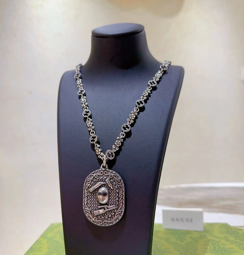 Bargain Gucci Necklaces