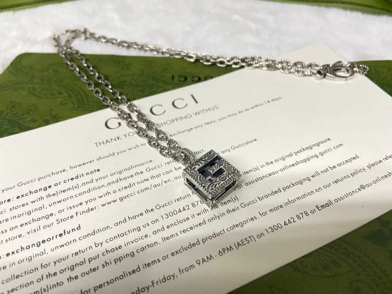 Indistinguishable Gucci Necklaces