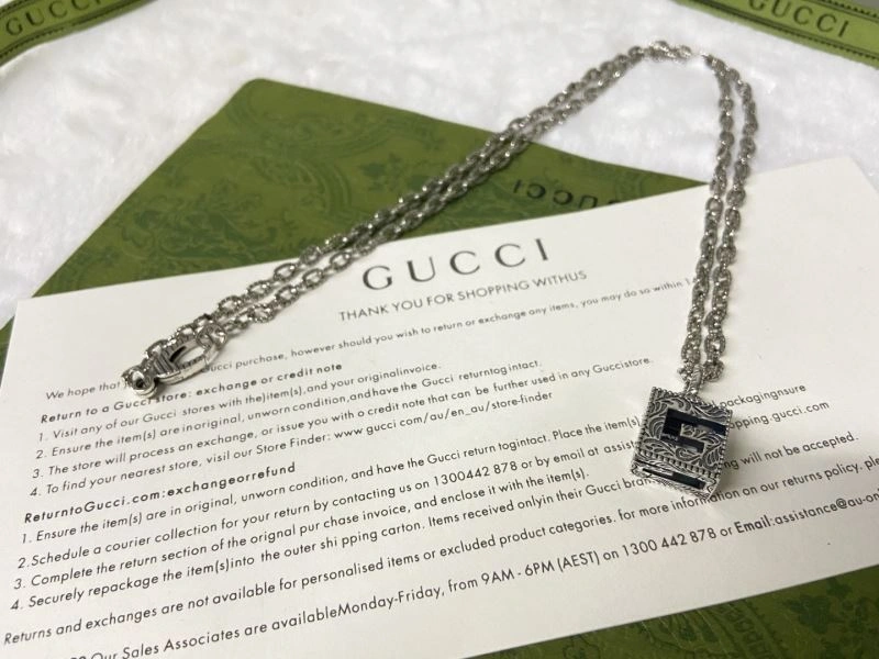 Indistinguishable Gucci Necklaces