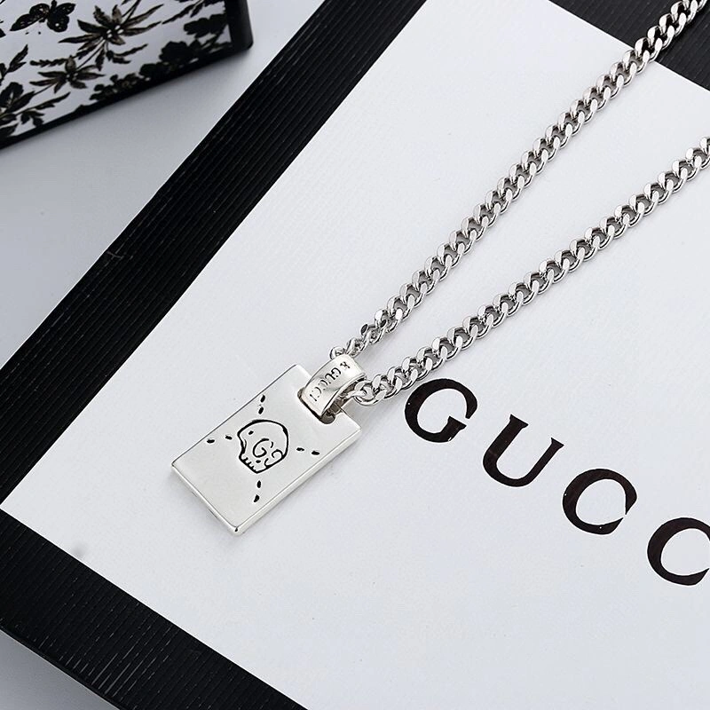 Indistinguishable Gucci Necklaces