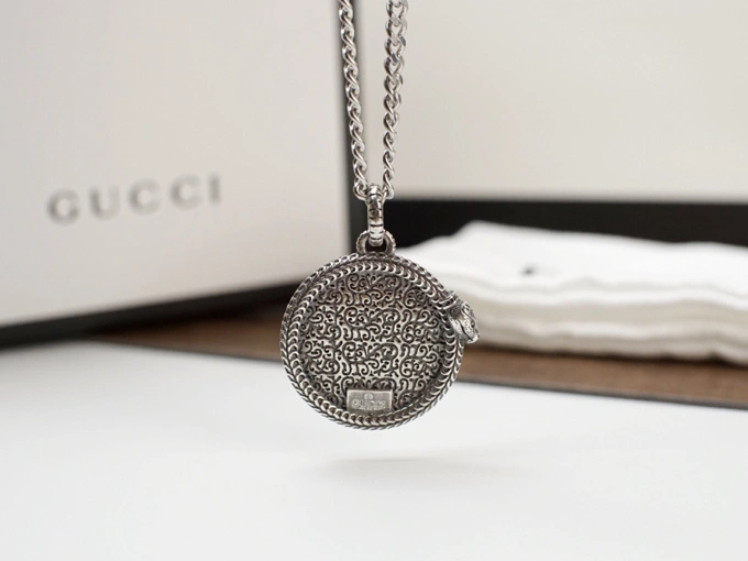 Accurate model Gucci Necklaces