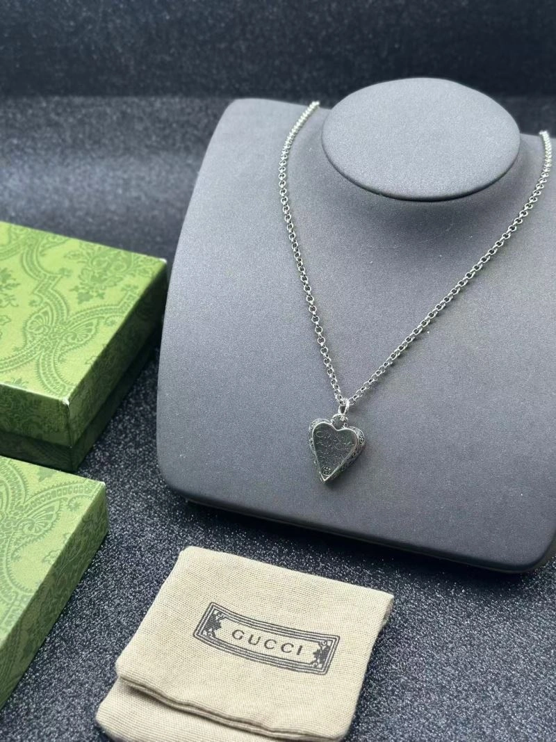 Top mirror Gucci Necklaces