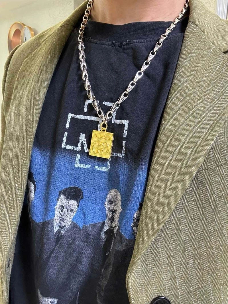 Indistinguishable Gucci Necklaces
