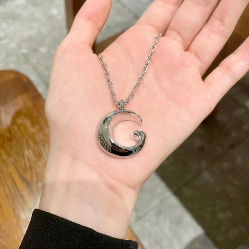 Reasonably priced Gucci Necklaces