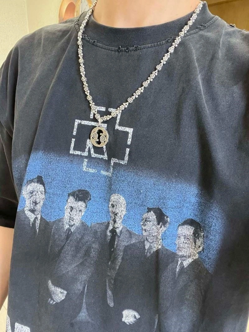 Indistinguishable Gucci Necklaces
