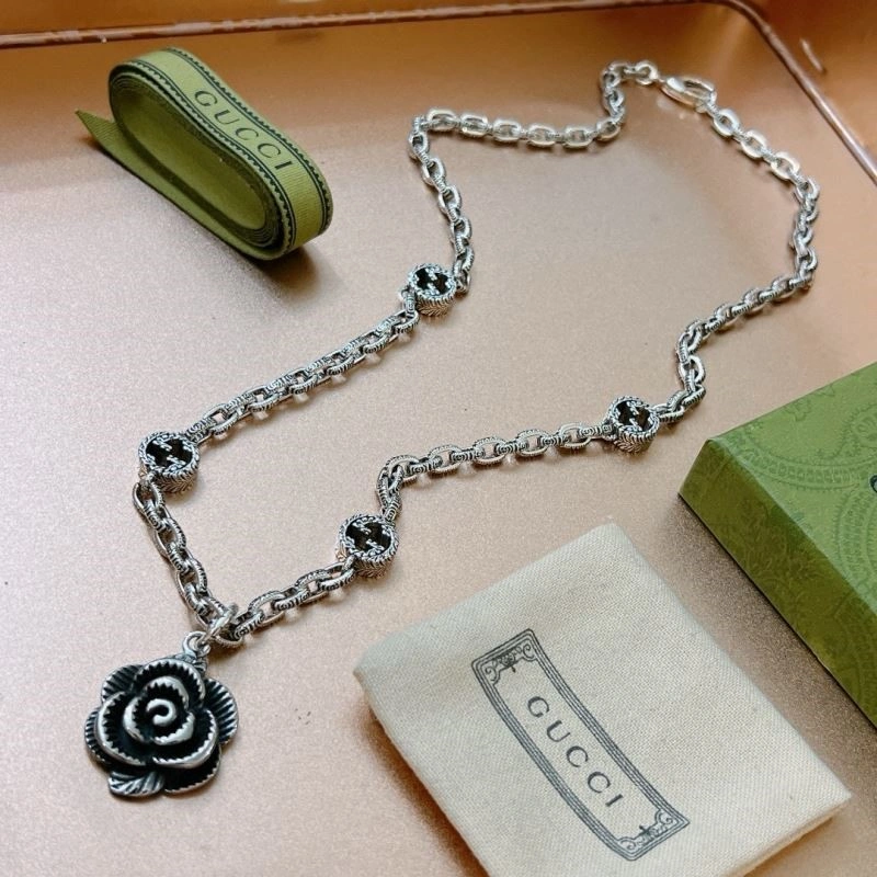 Top mirror Gucci Necklaces